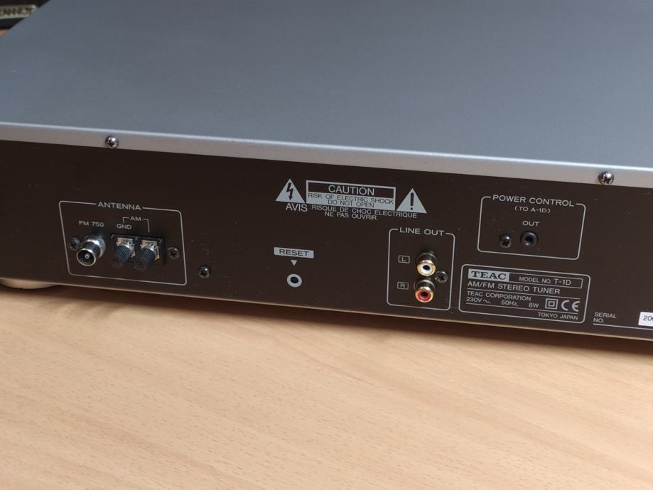 Tuner TEAC T-1D Distinction Series