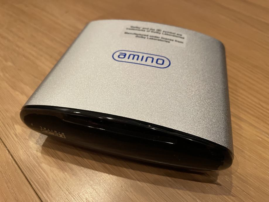 Amino, AmiNET 110 Set-Top Box, TV komunikator
