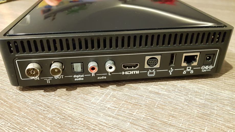 Siol box NETGEM 8200 (320GB)