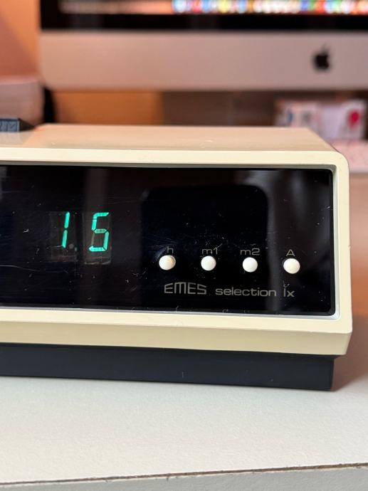 Budilka Emes Space Age