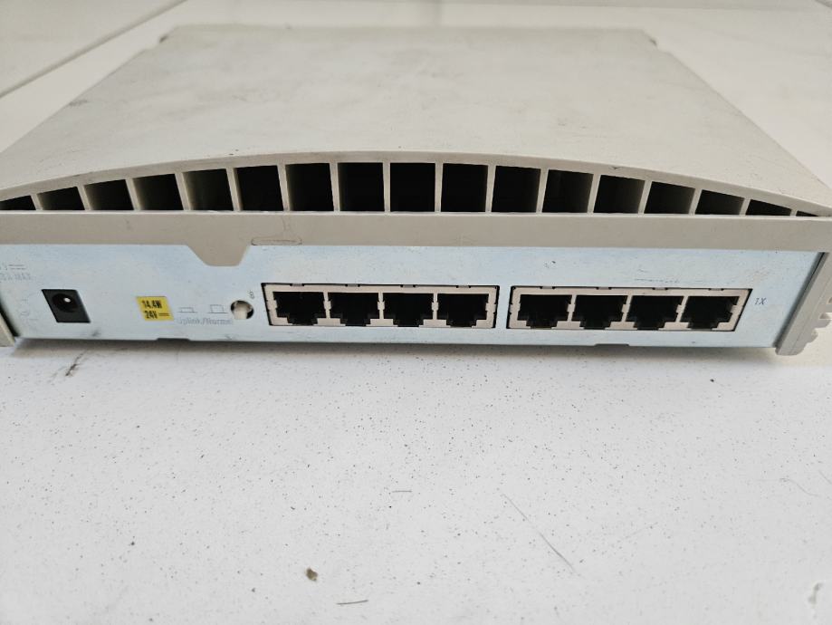 3Com OfficeConnect 8 Port Dual Speed Hub 10/100Mb