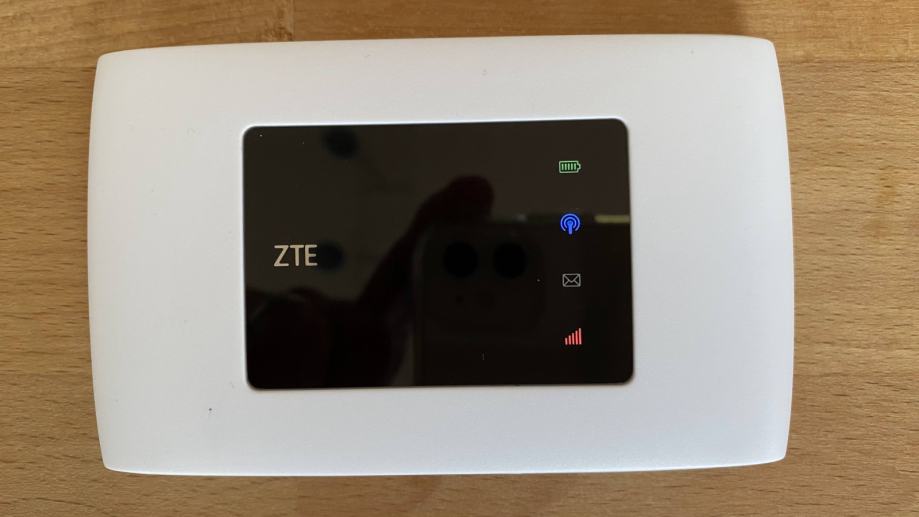4G/LTE mobilni router ZTE MF920V s polnilno baterijo