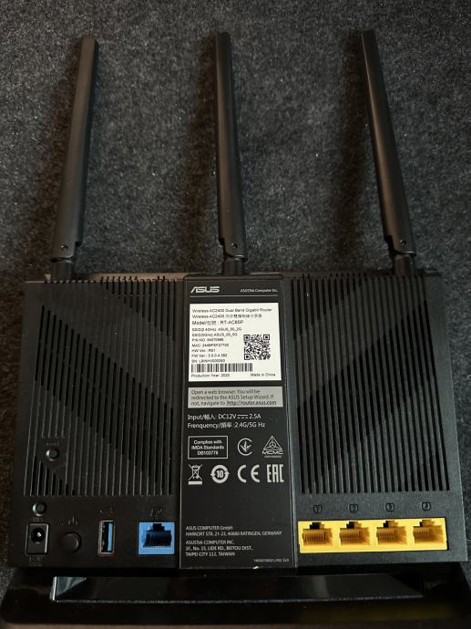ASUS wireless AC2400 dual band Gigabit router / RT-AC85P