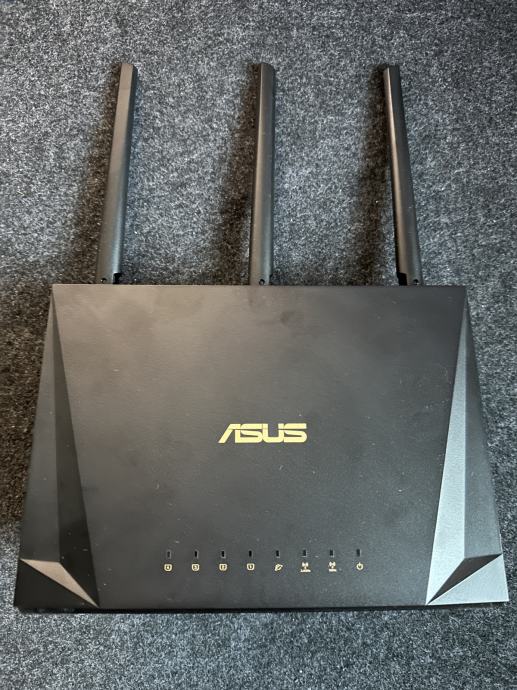ASUS wireless AC2400 dual band Gigabit router / RT-AC85P