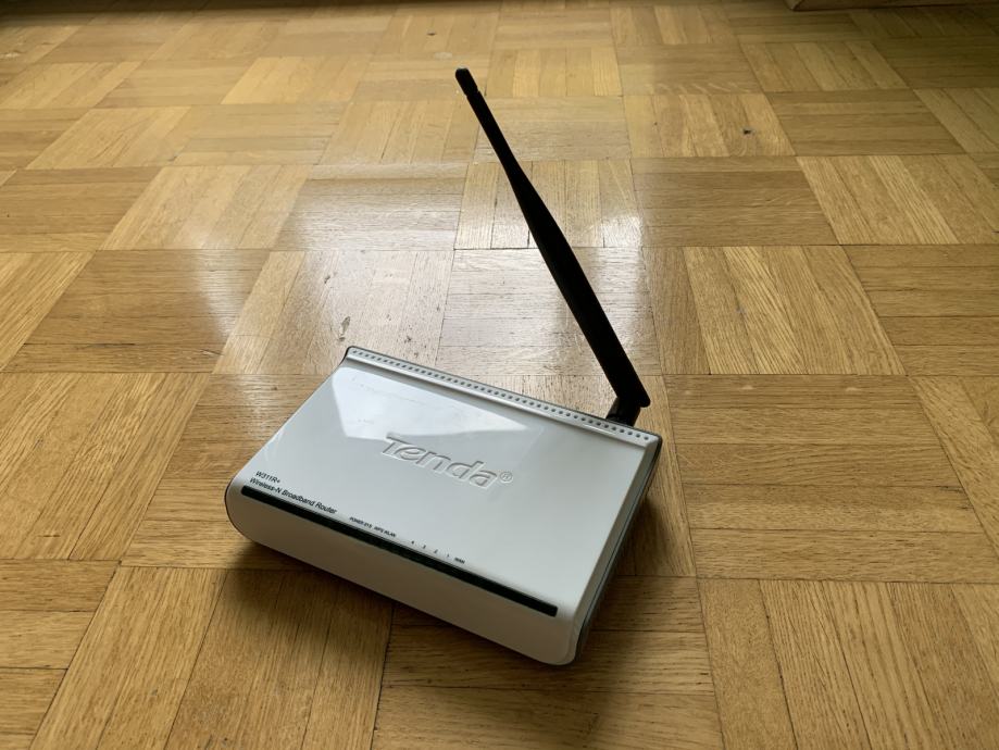 Brezžični router Tenda W311R