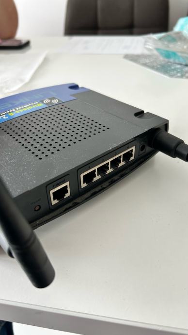 brezžični router WRT54GL Linksys
