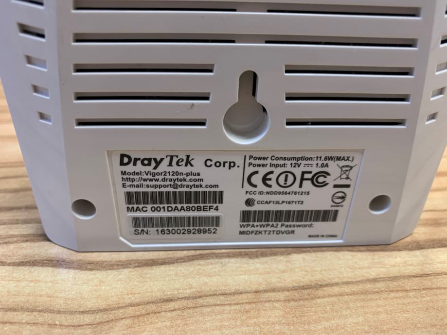 DrayTek Vigor2120n-plus