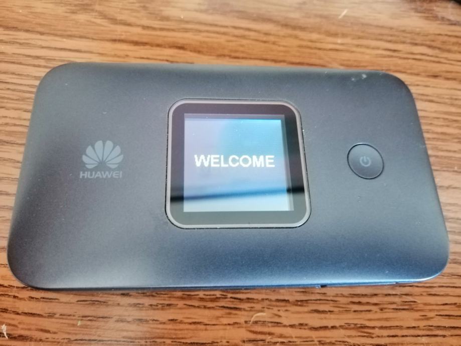 Huawei E5785Lh-22c 300 Mbps 4G LTE Mobile WiFi