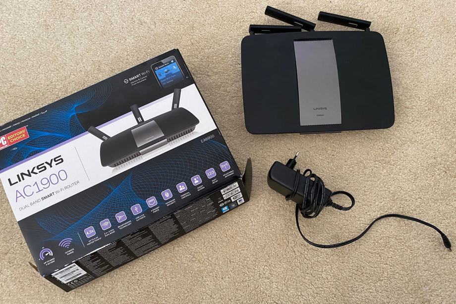 Linksys EA6900 AC1900 Smart WiFi Dual-Band Router