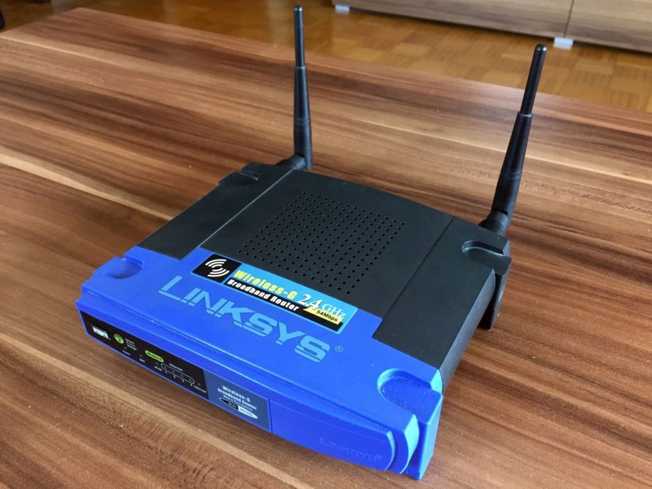 Linksys router WRT54GL 2.4GHz 802.11g - tomatoRAF