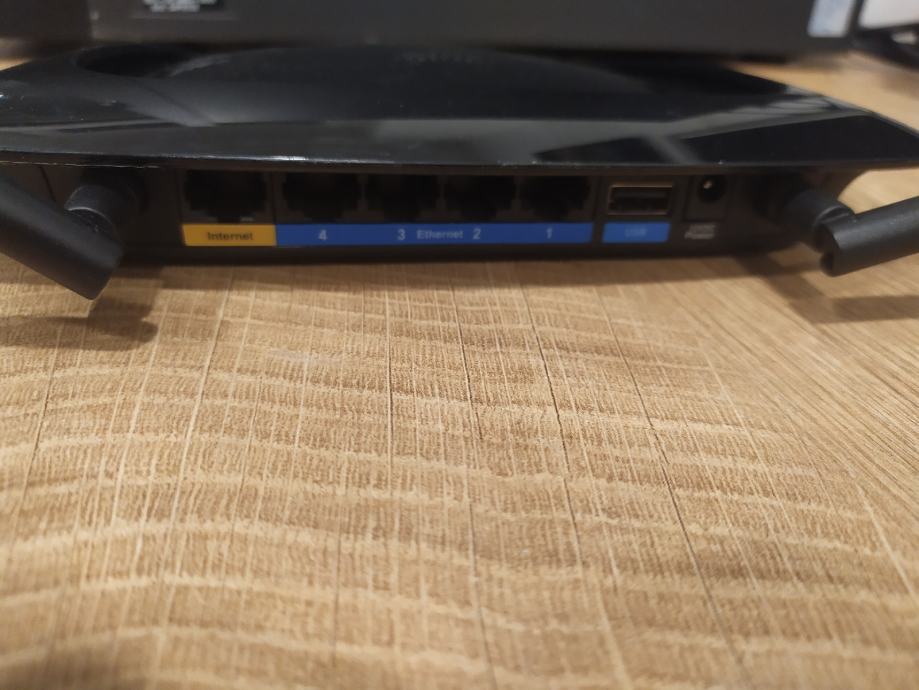 linksys WRT160NL ruter/usmerjevalnik