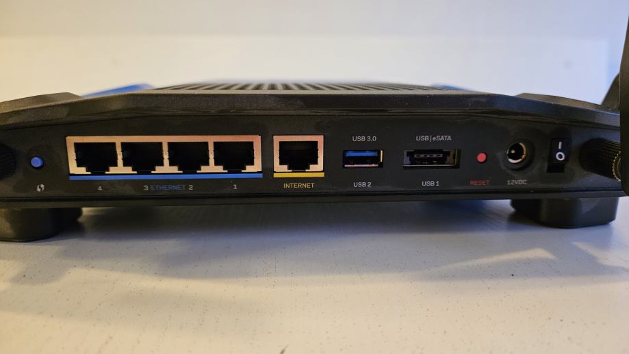 Router Linksys WRT1900AC V2 (usmerjevalnik ali ruter)