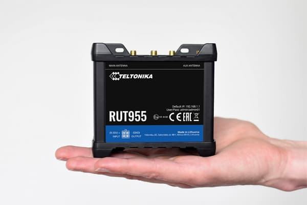 LTE/GSM router usmerjevalnik Teltonika RUT955