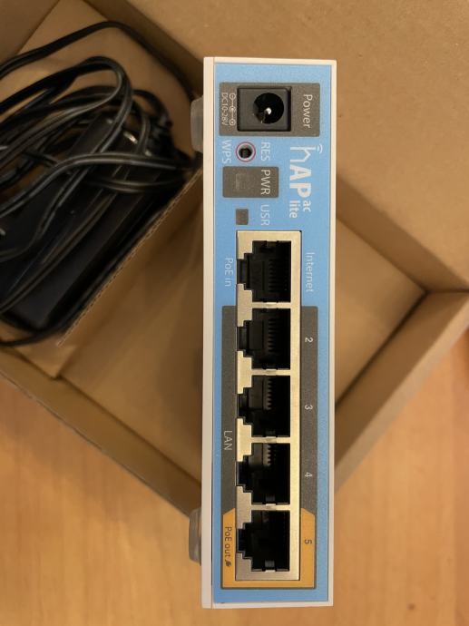 MikroTik RouterBoard HAP AC LITE