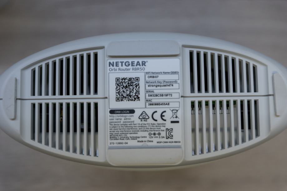 Netgear Orbi AC3000 Mesh WiFi ruter RBR50 + satelit RBS50
