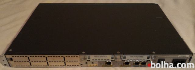 Router CISCO 2611XM