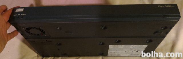 Router CISCO 2611XM