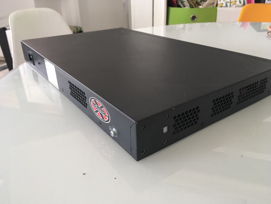 ROUTER HP 1950-48G