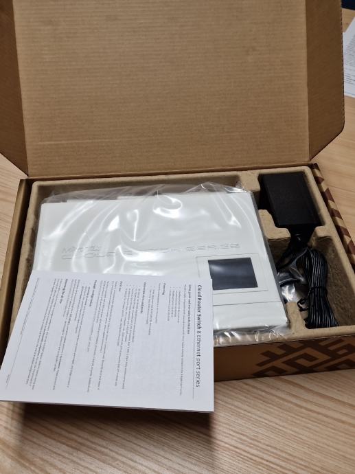 Router Mikrotik Cloud Router switch, wifi, gbic optika, Poe in