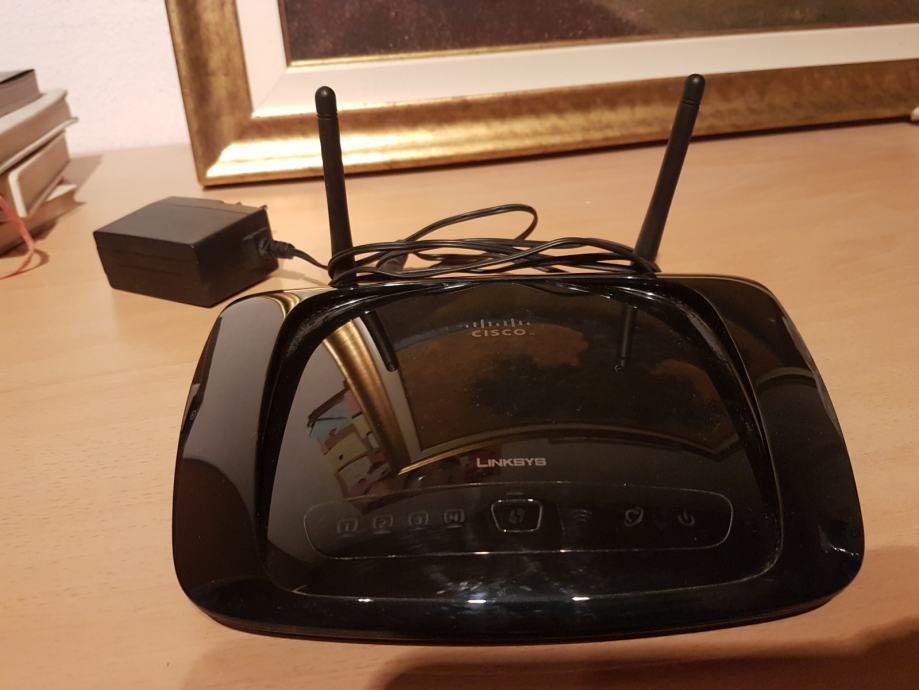 Usmerjevalnik / router / ruter Linksys cisco