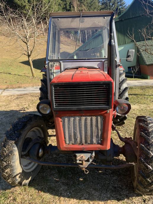 Prodam traktor Univerzal 445DT