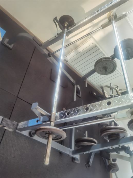 Fitnes kletka + palice in nastavki + klopca + 278kg uteži