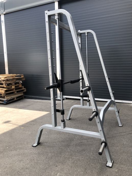 JOHNSON KLETKA Z VODILI MULTIPOWER SMITH PRESS
