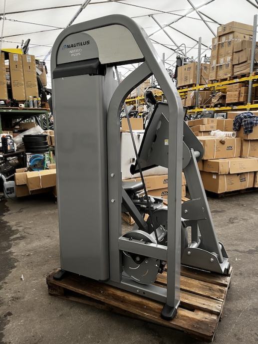 Nautilus Nitro naprava za potisk z nogami Leg Press