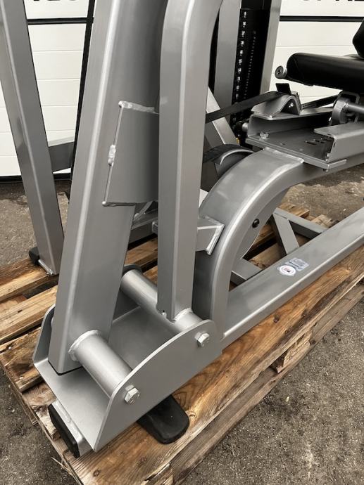 Nautilus Nitro naprava za potisk z nogami Leg Press