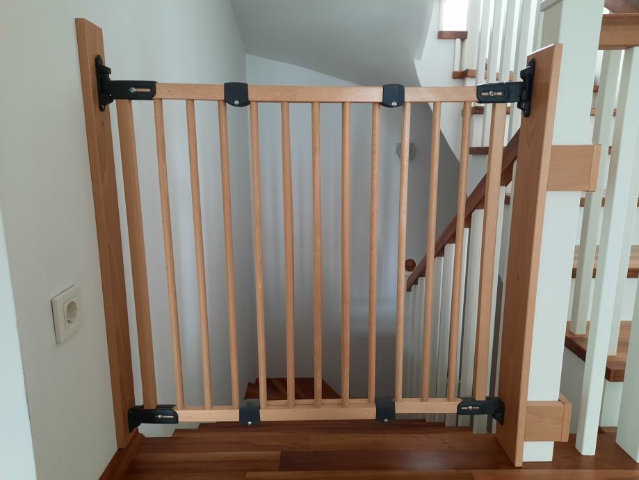 VAROVALNA OGRAJA ZA STOPNICE