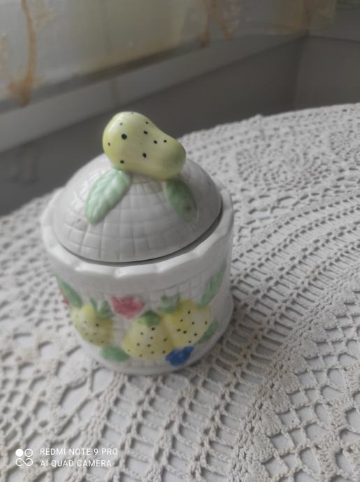 Vaza labod porcelan in sladkornica s pokrovom