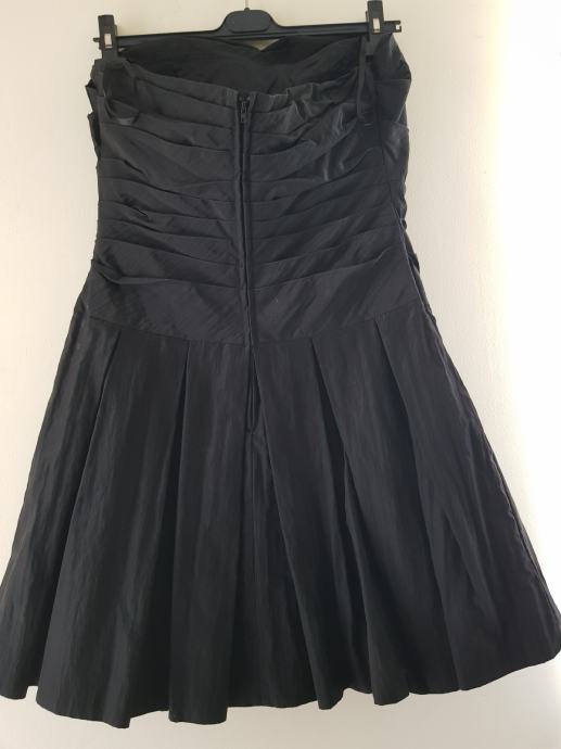 JAKE ČRNASVEČANA OBLEKA 38/40