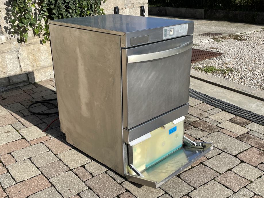 Pomivalni stroj Winterhalter GS 402