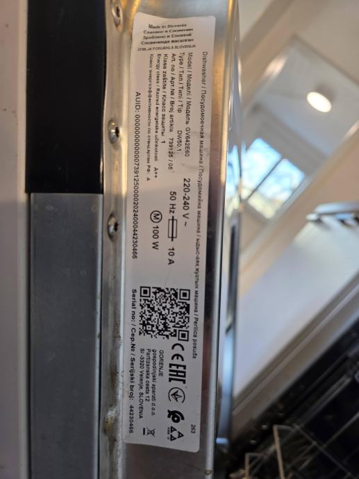 Prodam vgradni pomivalni stroj GORENJE GV642E60