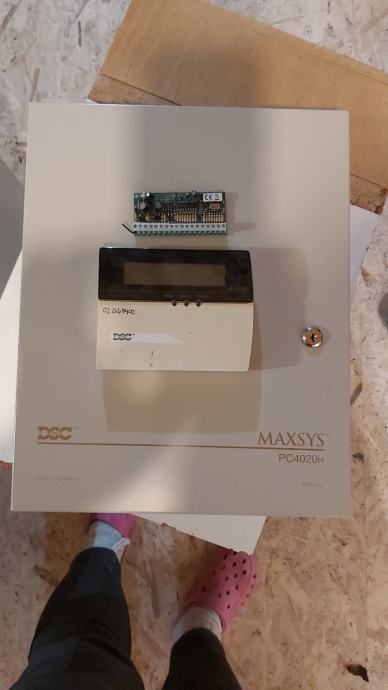 Kompletna centrala DSC MAXSYS PC4020 3.5 VERZIJA