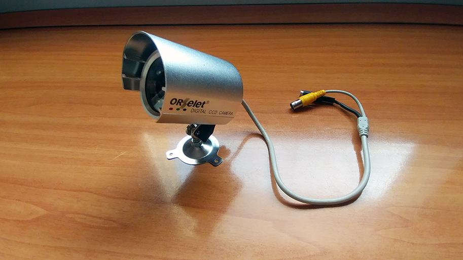 VIDEO NADZOR ALARM AVTECH AVC761Z-B + SSD disk SAMSUNG 256Gb + 5 kamer