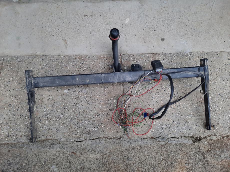 Vlečna kljuka Škoda Rapid