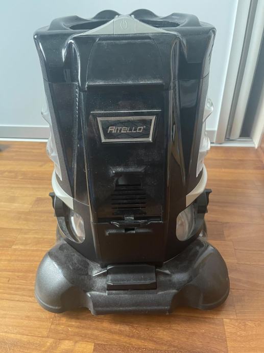 Ritello R2 sesalec z vodnim filtrom