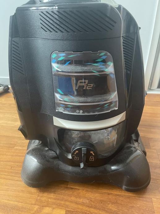 Ritello R2 sesalec z vodnim filtrom