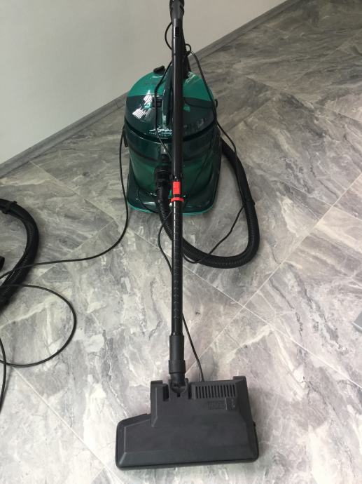 sesalec, vodni, globinski , Igea-Compact-1100 W,Batagel-Gisowatt
