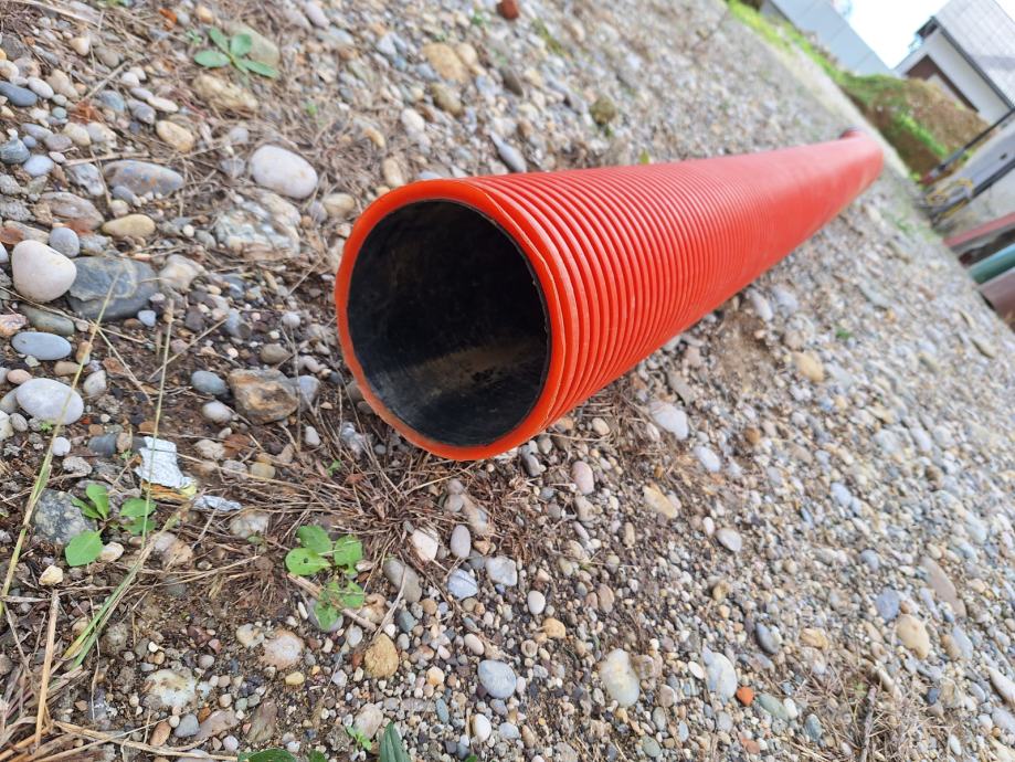 Odtočne rebraste cevi dvoslojne fi160mm