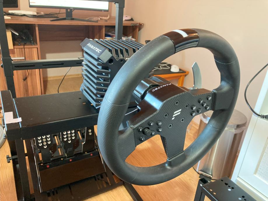 Fanatec CSL DD 8 Nm, Clubsport V3 Pedals, GT Omega Rig, Oculus 2