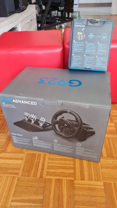 Logitech G923 & Driving Force Shifter