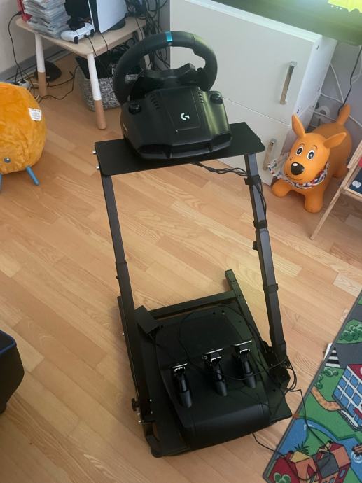 Logitech G923 TrueForce + wheel stand