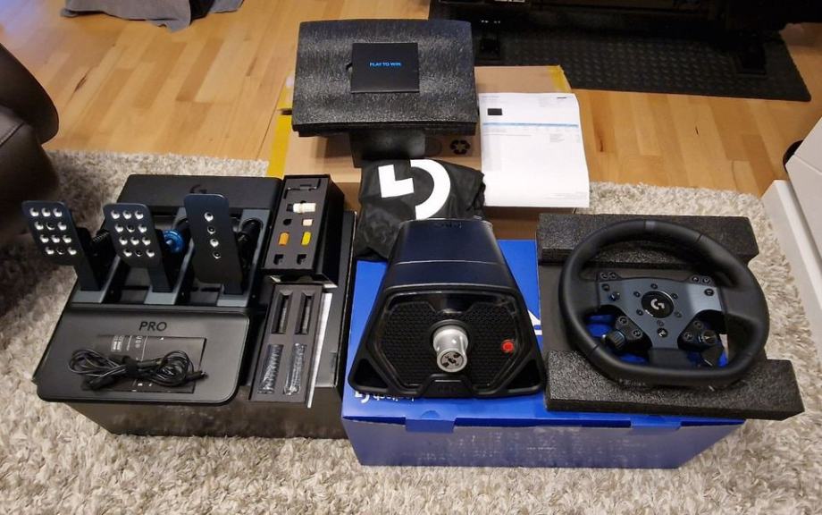 Logitech Pro Racing Wheel D.Drive+Pro Racing Pedals za PC+PS5