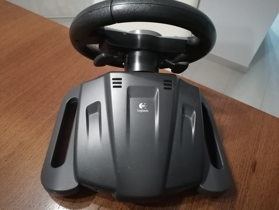 brezžični volan Logitech - PS2/PS3/PC