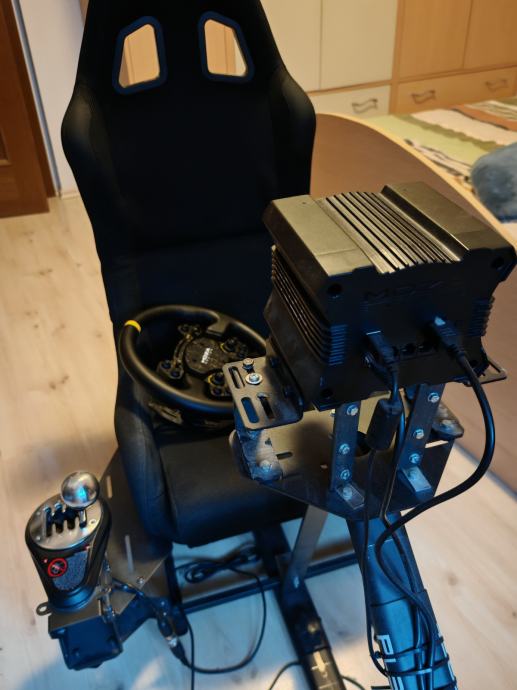 Sim racing komplet MOZA + Playseat