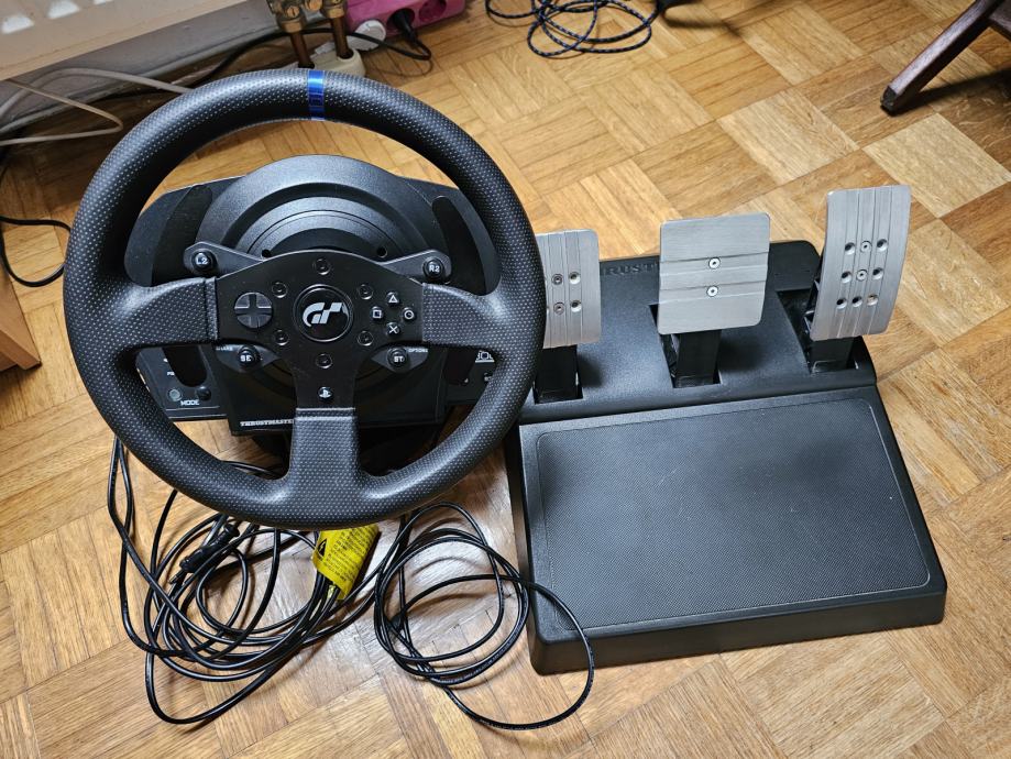 Thrustmaster T300 RS GT, Simracing volan in pedala