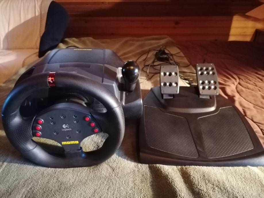 Volan Logitech Momo