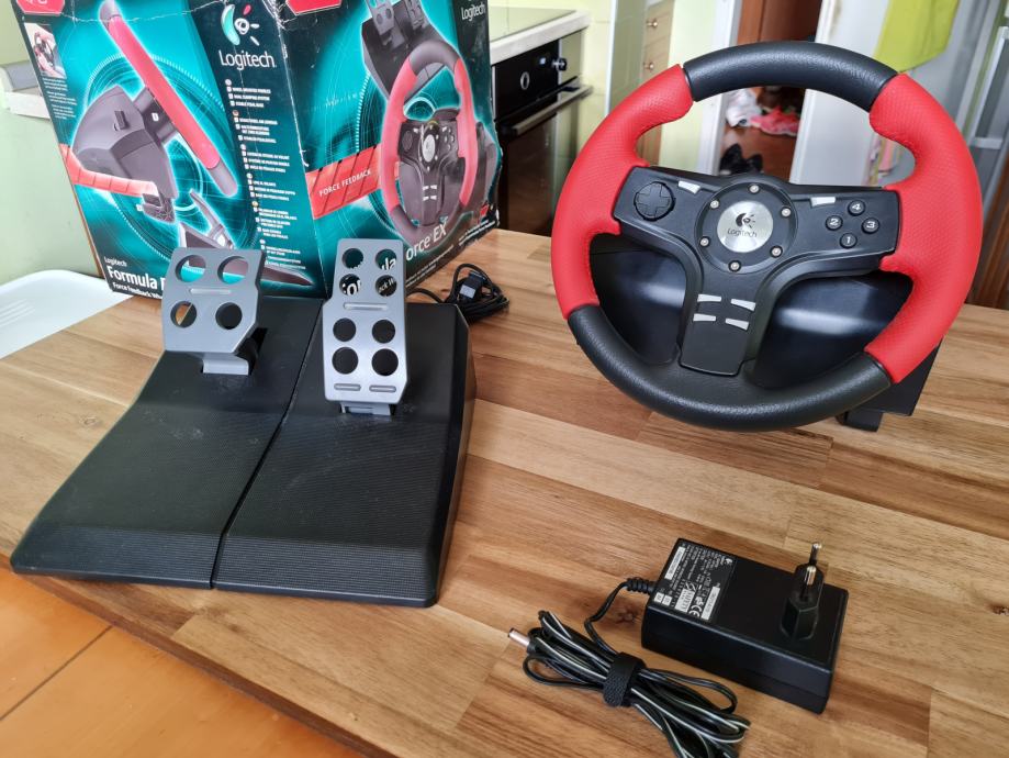 Volan & pedala - Logitech Formula Force EX